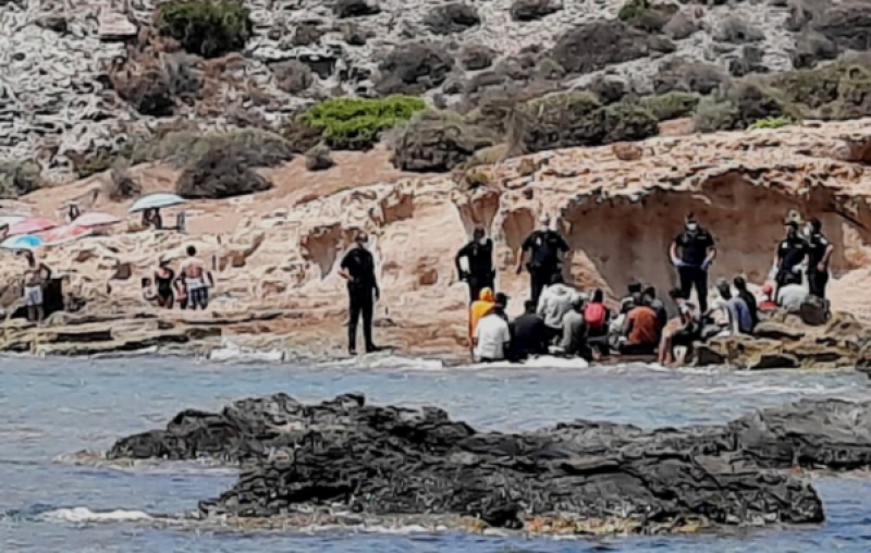 ! Spanish News Today - archived - Illegal Immigration In Spain Grows By ...